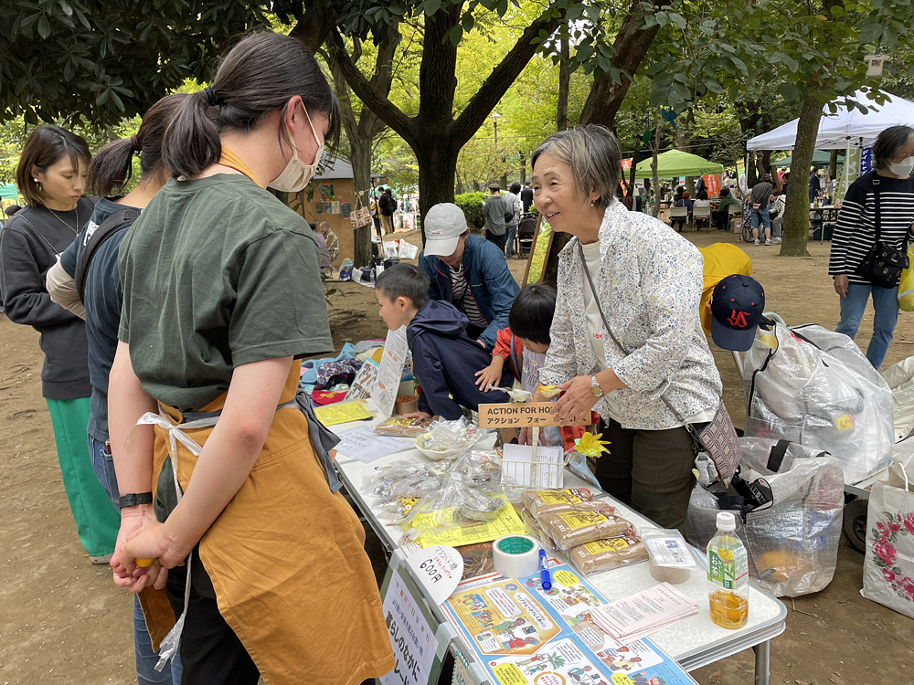 第48回当日のようす04 Cエリア – 雑居まつり—ボランティアと福祉を考えるわたしたちがつくるおまつりです